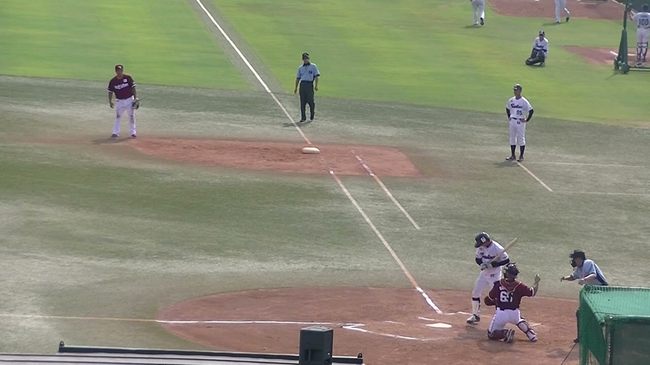 スワローズ吉田大成の打球 楽天 横尾俊建の守備 続く石田健大は三振にとる弓削隼人 - WACOCA BASEBALL