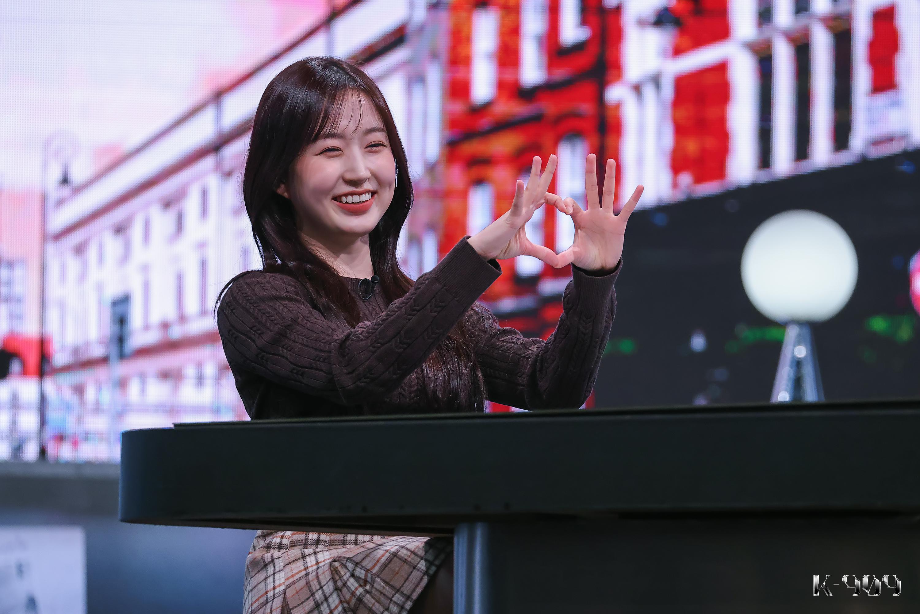 221210 ヘウォンとのJTBCブログ更新 - WACOCA K-POP