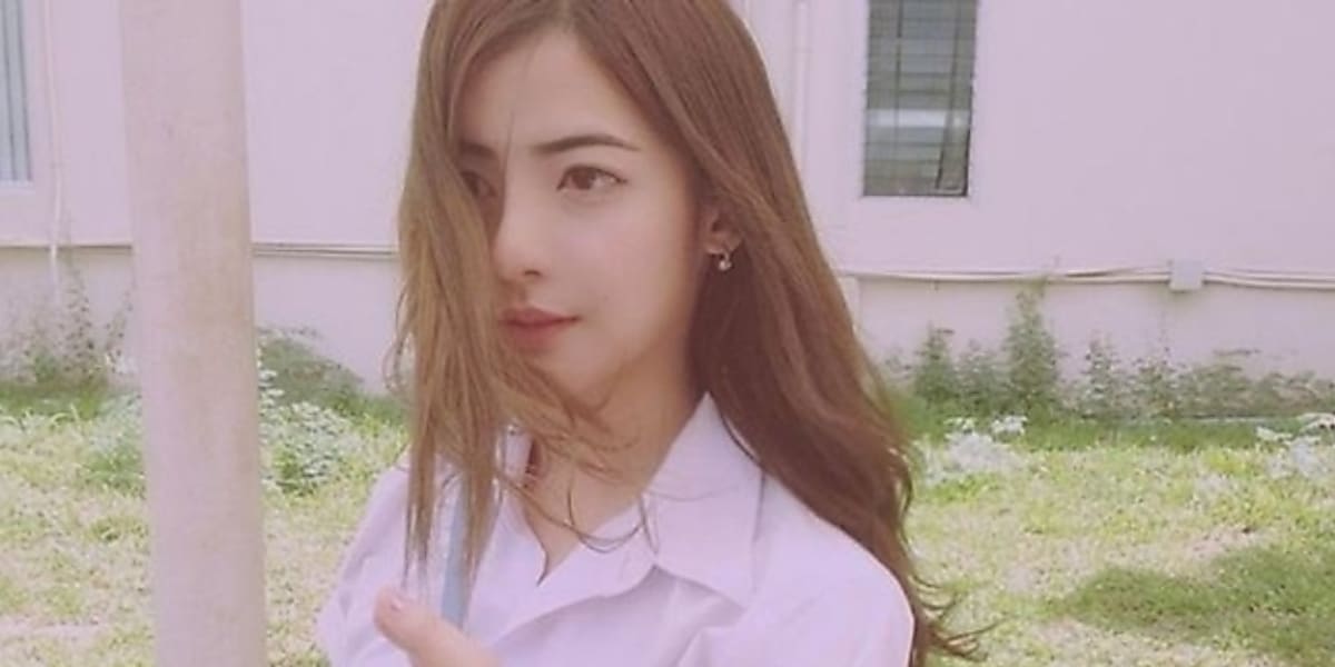 韓国アイドル出身のタイ人女性YouTuber、約90億円規模の詐欺の疑いで逮捕…登録者数は80万人超え - WACOCA K-POP