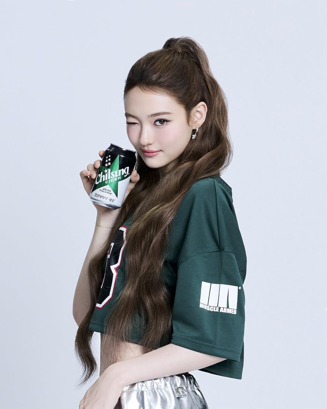 Meovv EllaがLotte Chilsung Cider Zeroの新しいモデルとして選択されました - WACOCA K-POP