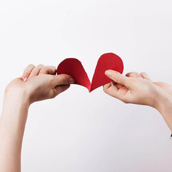 実は彼氏のSOSかも!?遠距離恋愛中の「寂しい」サイン9パターン - WACOCA LIFE