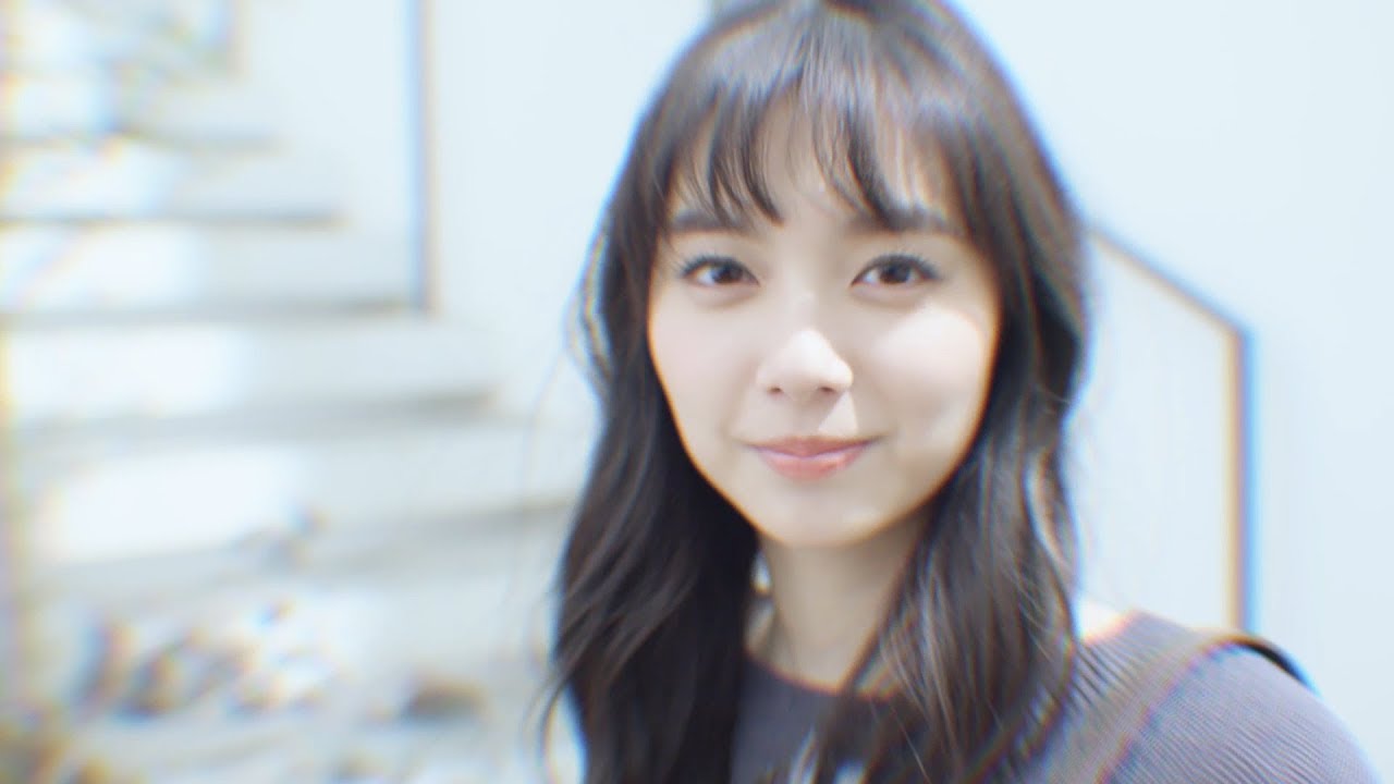 新川優愛、コーデ「5変化」を披露 PLST（プラステ）ウェブCM「春のリネンブレンド」篇「春のリネンポリ」篇＆メイキング - WACOCA NEWS
