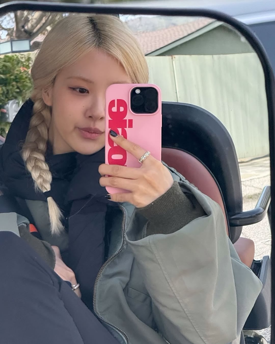 250319 ROSÉ IG Update - WACOCA